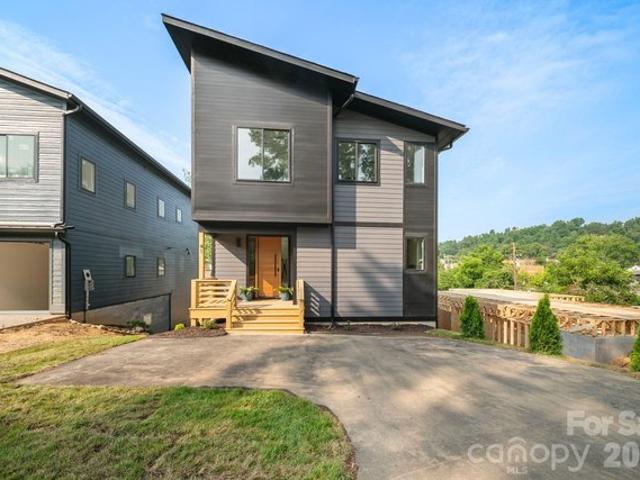 41 Johnson Dr, Asheville, NC 28804