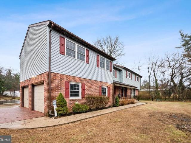 41 Kings Highway N