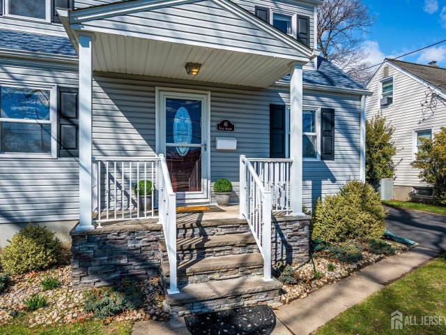 41 Lake Avenue