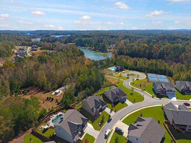 41 Lake Sydney Dr, Dawsonville, GA 30534