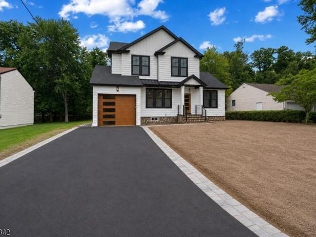 41 Lefke Ln, Hanover Twp, NJ 07981