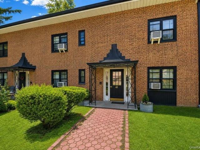 41 Manchester Rd Unit B23, Eastchester, NY 10709