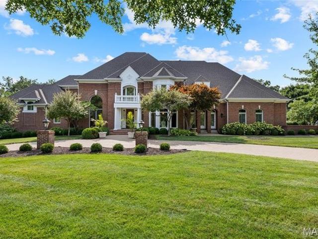 41 Manderleigh Est, Frontenac, MO 63131