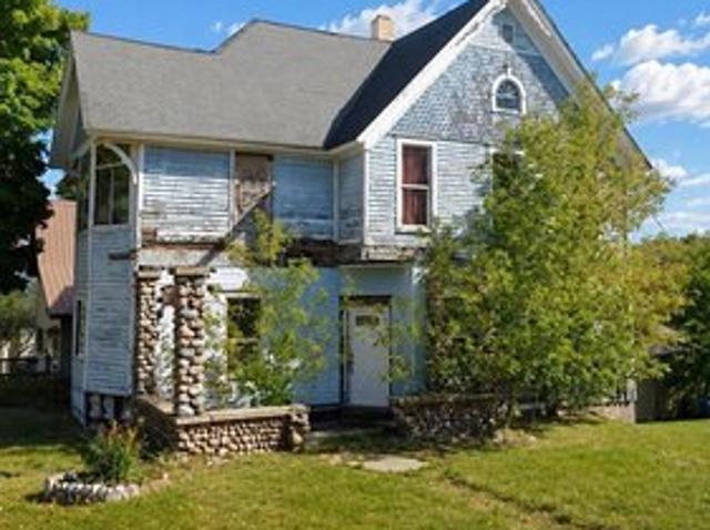 41 Marquette Ave, Crystal Falls, MI 49920