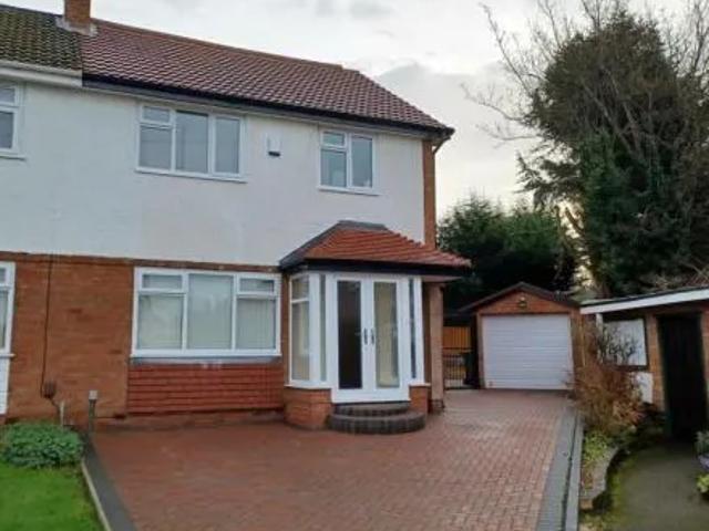 41 Marsden Close, Olton, B92 7JR, United Kingdom | 4 bed duplex for rent #140397949 | Rentberry
