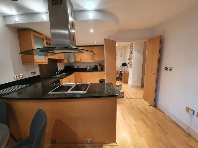 41 Millharbour, London E14, 1 bed flat to rent, £2,300 pcm | PrimeLocation
