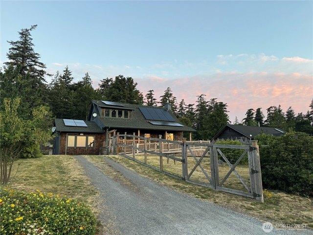 41 Mountain View St, Orcas Island, WA 98245