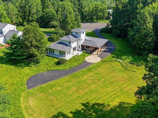 41 Mountain Way