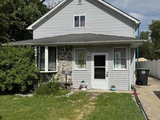 41 N Michigan Ave, Hobart, IN 46342