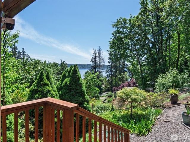 41 NE Virginia Ave, Belfair, WA 98528