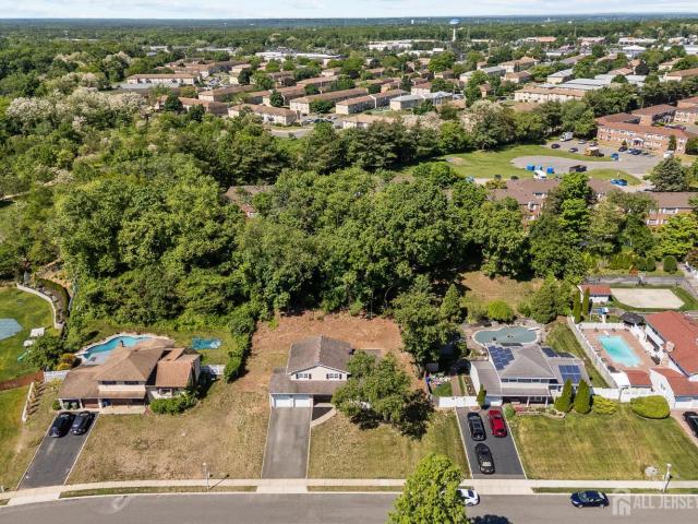 41 Oakwood Drive