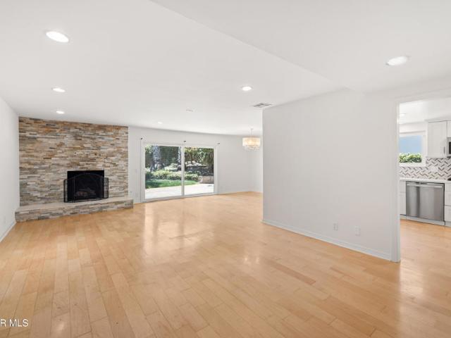 41 Oakleaf Avenue
