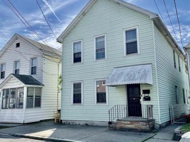 41 Paine St, Green Island, NY 12183