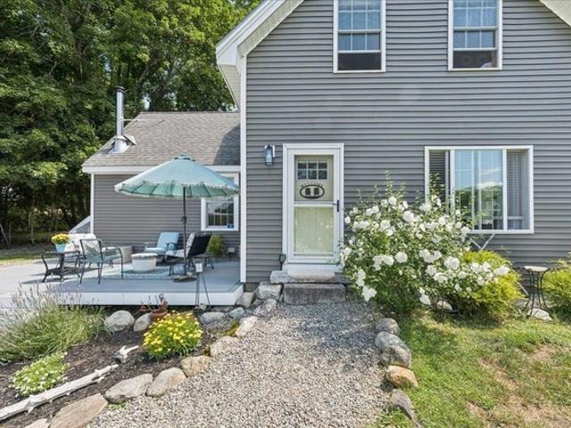 41 Pine St, Bucksport, ME 04416
