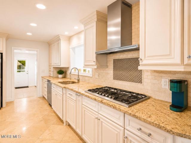 41 Poplar Ave, West Long Branch, NJ 07764 | MLS #22620