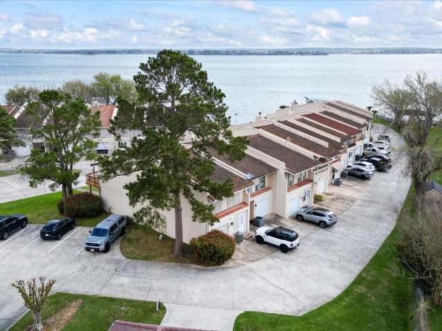 41 Regency Point, Montgomery, TX 77356 | MLS #47857 | Compass
