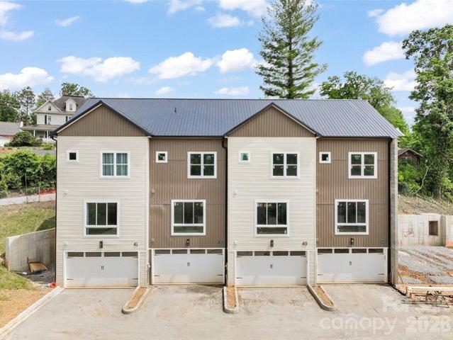 41 Richland St, Waynesville, NC 28786