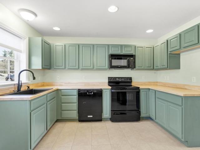 41 River Village Dr Unit 41, Milford, ME 04461