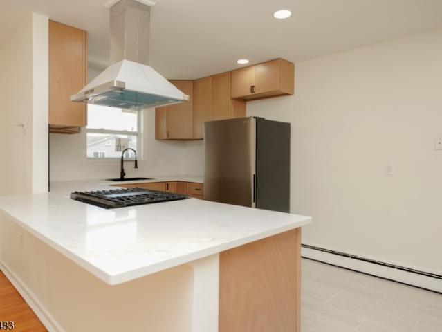 41 River Edge Rd # 2L