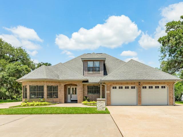 41 Robinhood Lane