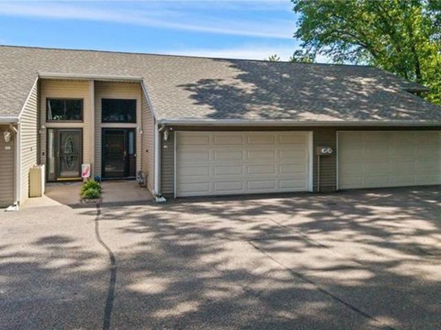 41 Round Lake Trl, Little Canada, MN 55117