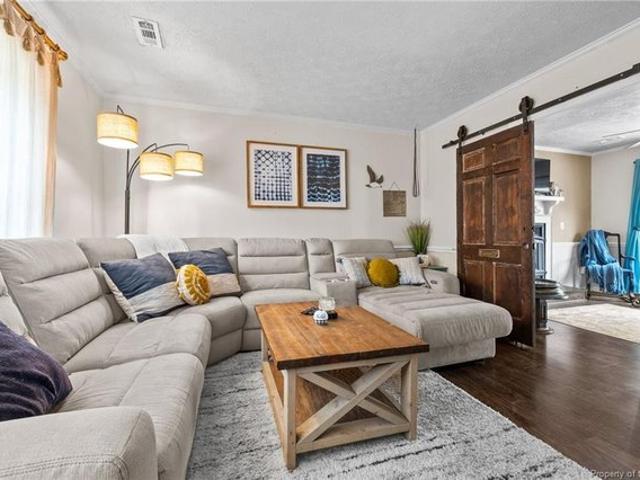 41 Sanlun Lakes Dr, Hampton, VA 23666