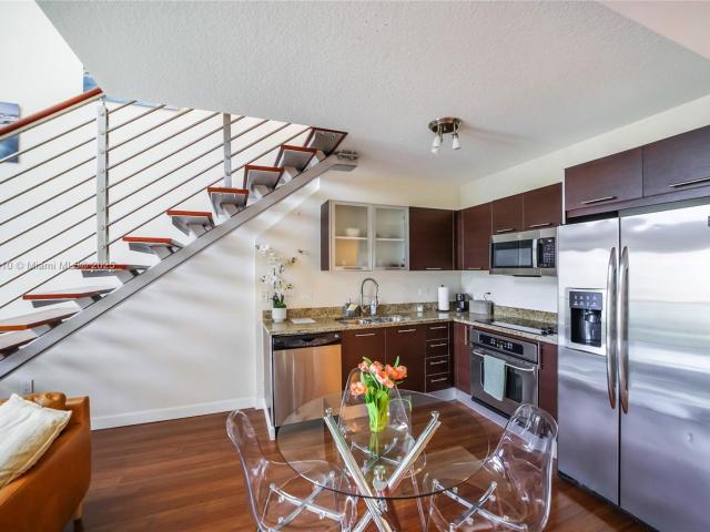 41 SE 5th St, Unit 1003, Miami, FL 33131 | MLS #A12013 | Compass