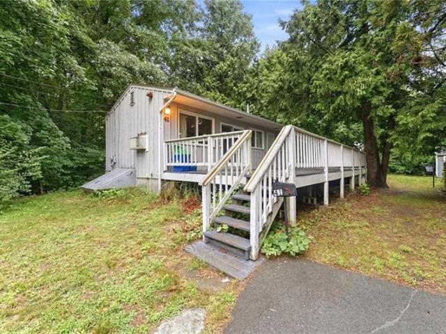 41 Shirley St, Warwick, RI 02888