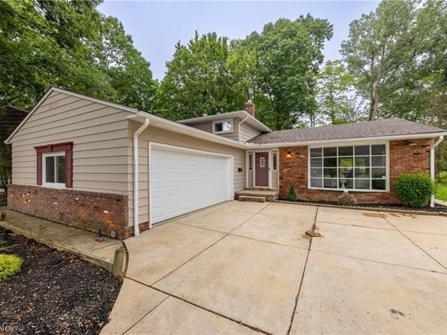 41 South Cir, Bedford, OH 44146