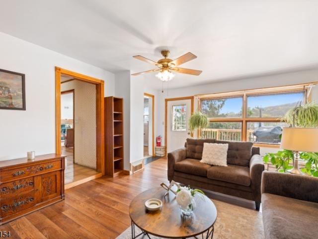 41 Swartswood Rd