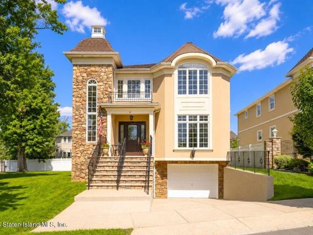 41 St Edward Ln, Staten Island, NY 10309