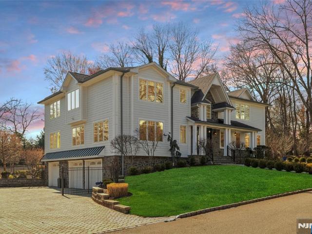 41 Sunset Rd, Demarest, NJ 07627 | MLS #26010 | Compass