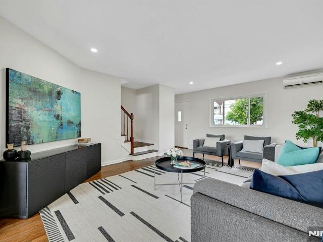 41A Edgewater Place