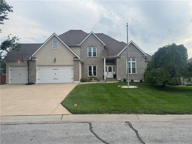 4204 NE Kennesaw Rdg, Lee's Summit, MO 64064