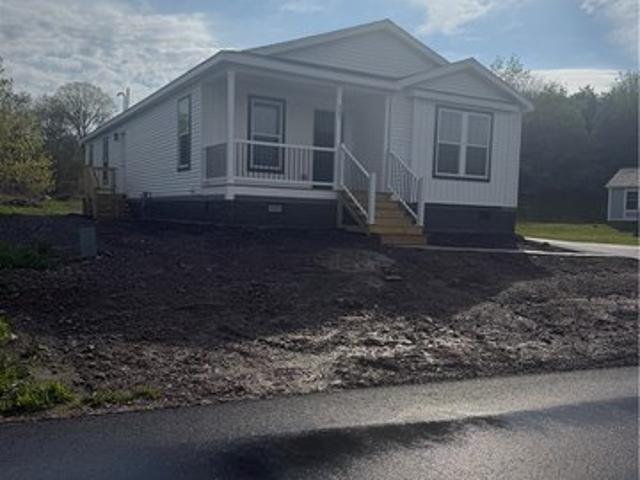 4204 Canalside Dr, Palmyra, NY 14522
