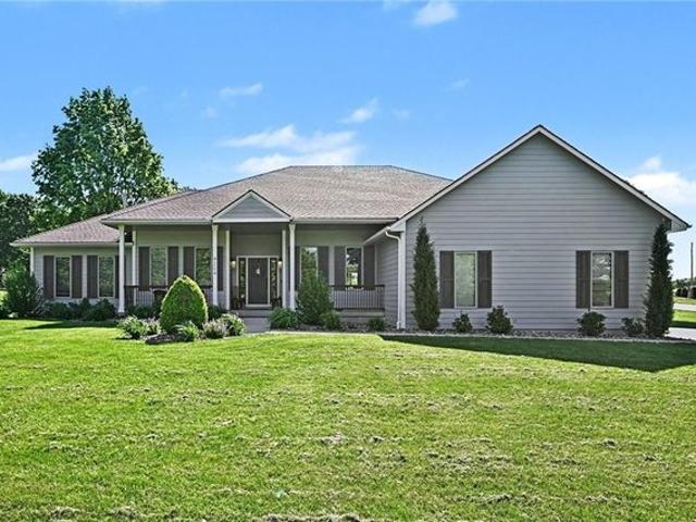 4204 SE Wingate Cir, Blue Springs, MO 64014