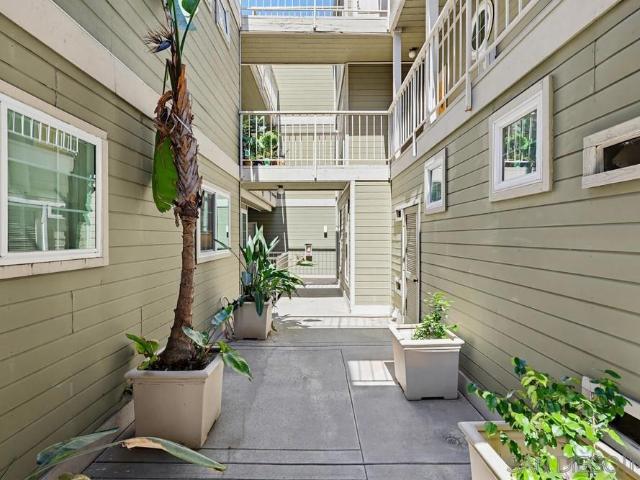 4204 3rd Ave 11