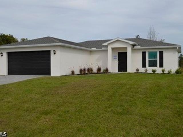 4205 NE 22nd Pl, Cape Coral, FL 33909