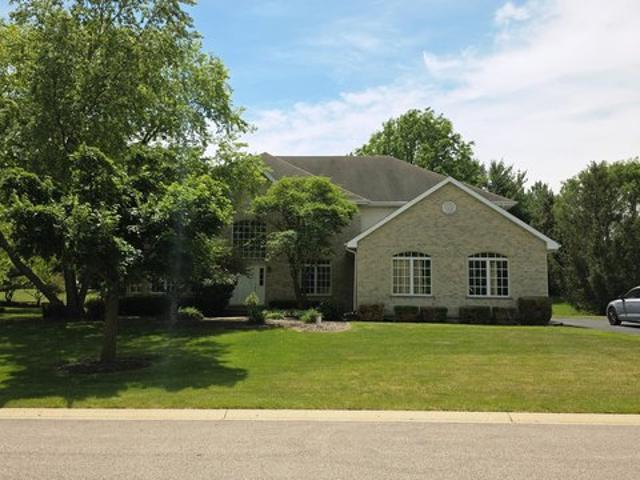 4205 Alex Dr, Crystal Lake, IL 60012