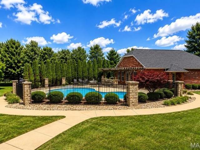 4205 Cassatt Ct, Swansea, IL 62226