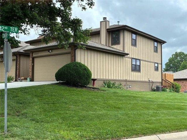 4205 Country Ln Apt C, Saint Joseph, MO 64506