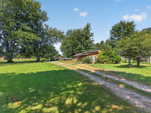 4205 E 2551st Road