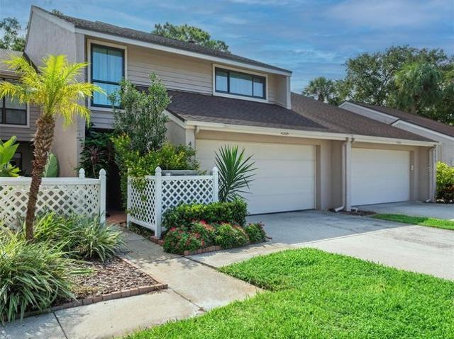 4205 Hartwood Ln, Tampa, FL 33618