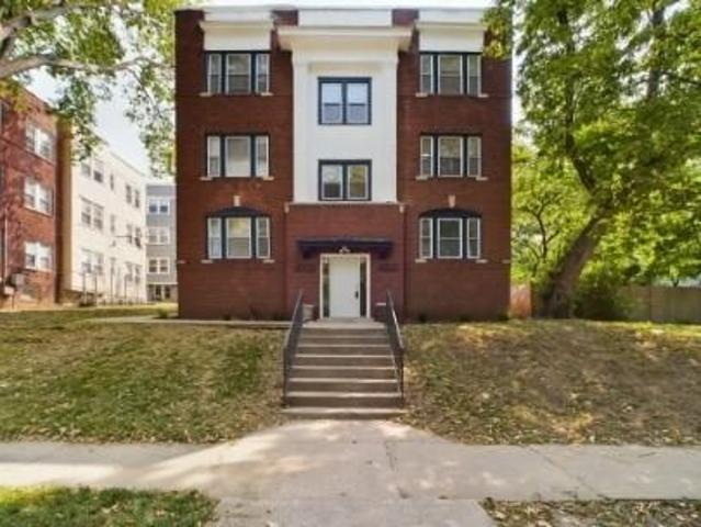 4205 Kenwood Avenue 2 Bedroom Apartment for Rent at 4205 Kenwood Ave, Kansas City, MO 64110 South Hyde Park