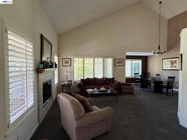 4205 Quail Hollow Pl
