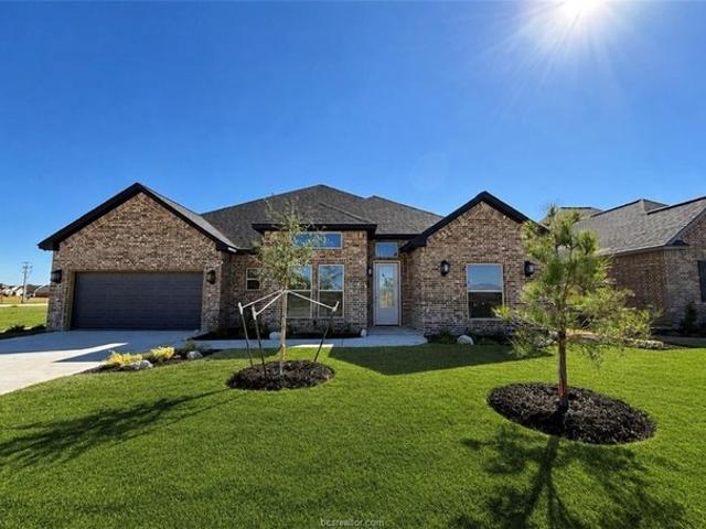 4205 Skylar Dr, College Station, TX 77845