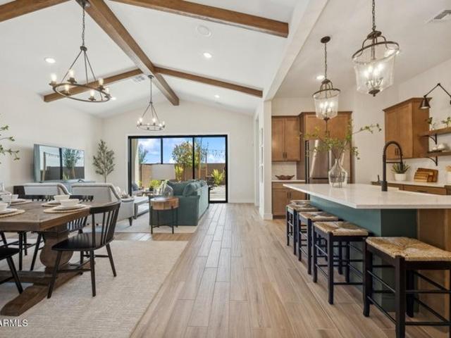 42069 N Tiger Way, San Tan Valley, AZ 85140