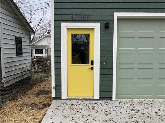 4206 B Pearl St, Kansas City, KS 66103 | MLS #2605 | Compass