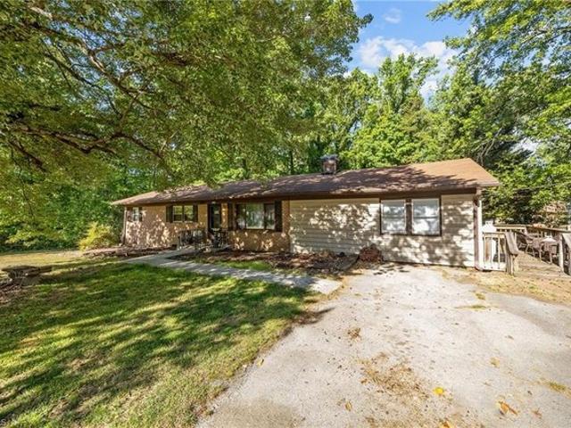 4206 Barrett Dr, Archdale, NC 27263
