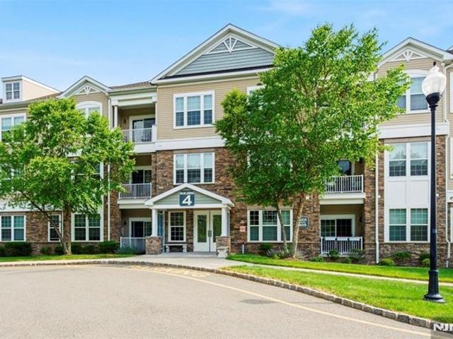 4206 Hoover Ln, Rockaway, NJ 07885